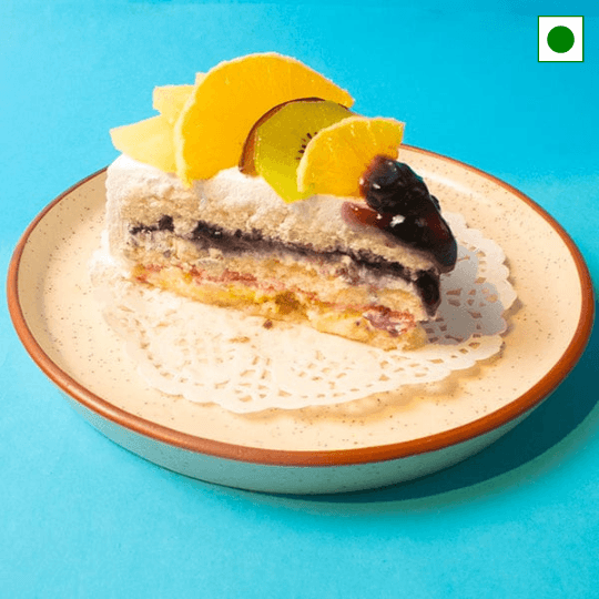 Fresh Fruit Gateaux Slice – Whipped