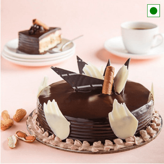 Snickers Kick Cake – Whipped.in
